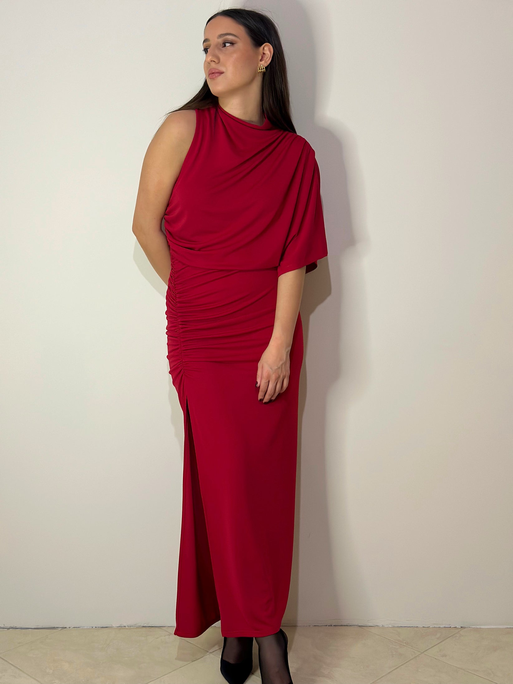 Μακρύ Ντραπέ Φόρεμα με Έναν Ώμο - Long One-Shoulder Dress with Draping ...